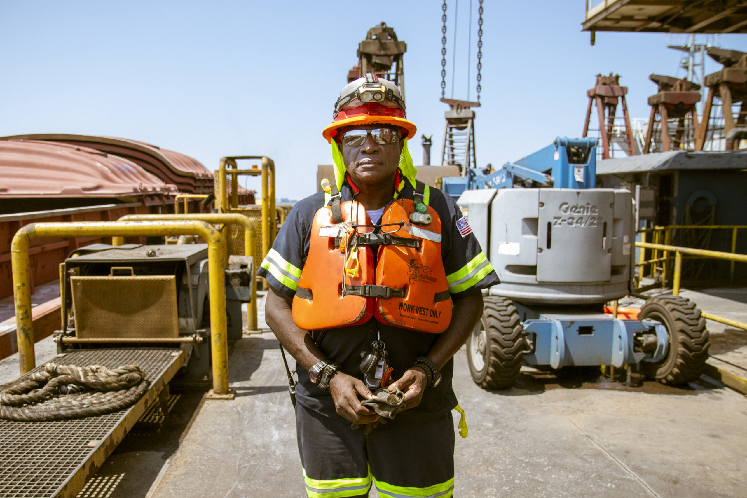 Associated Strong - Junious J. - Associated Terminals